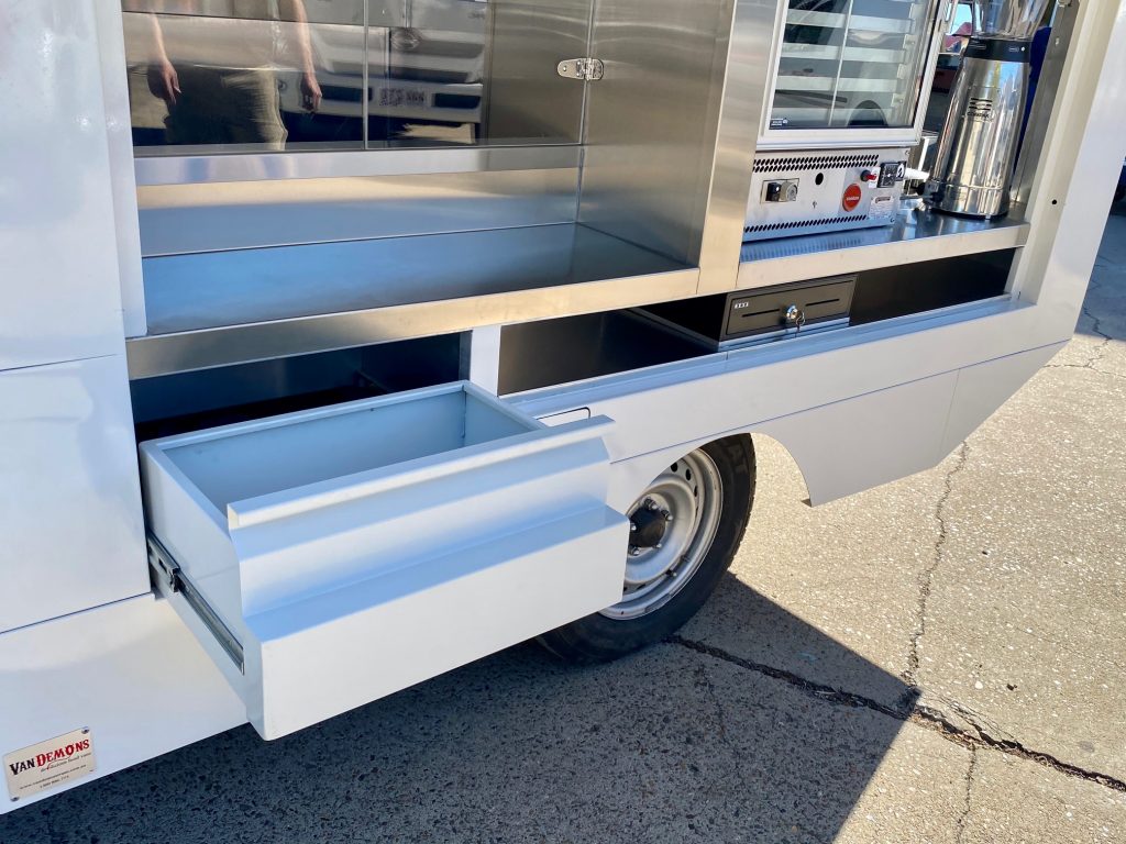 Pie Guru | Custom Made Smoko Van - Van Demons Vans